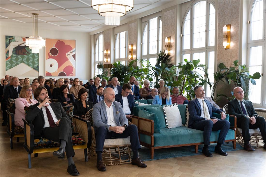 Župan Kolar na promociji knjige suautora Julija Domca o...