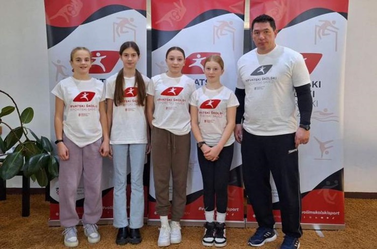 Gimnastičarke OŠ Antuna Mihanovića iz Klanjca...